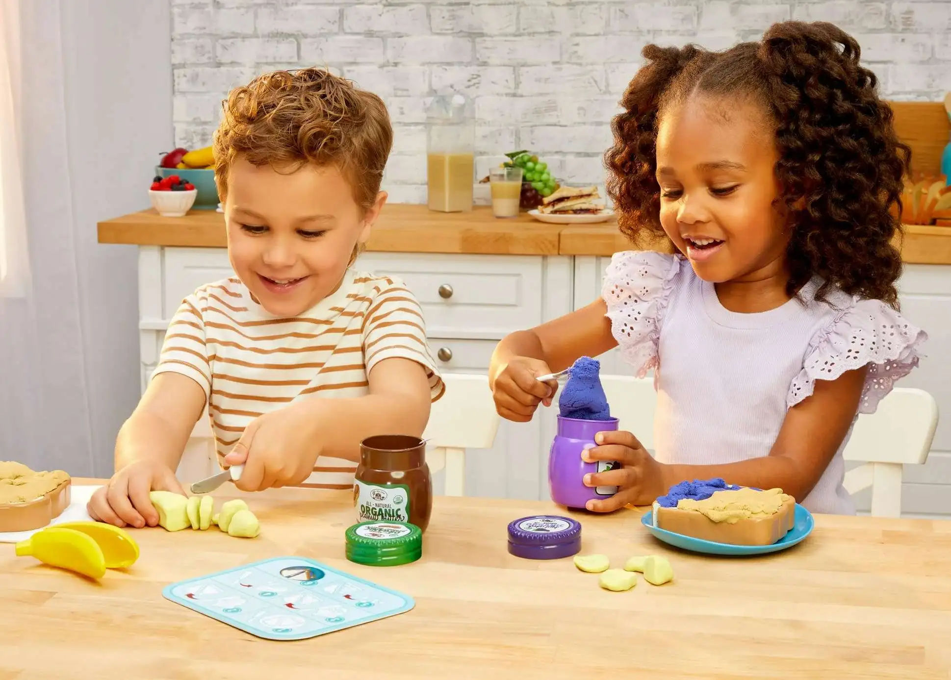 Little Tikes Creative Chefs PBJ Kit Playset MGA Entertainment - ToyWiz