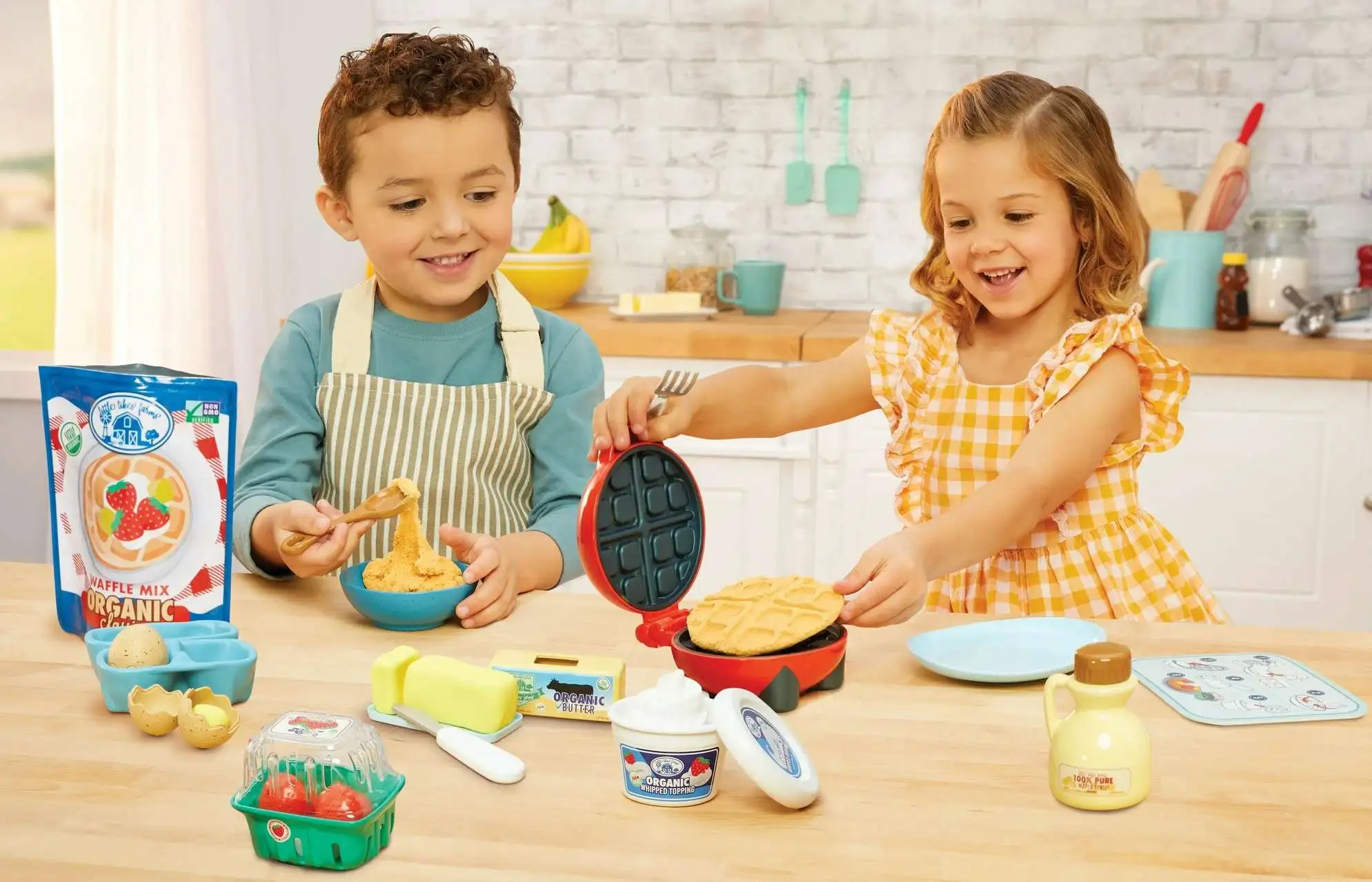 Little Tikes Creative Chefs Waffle Kit Playset MGA Entertainment - ToyWiz