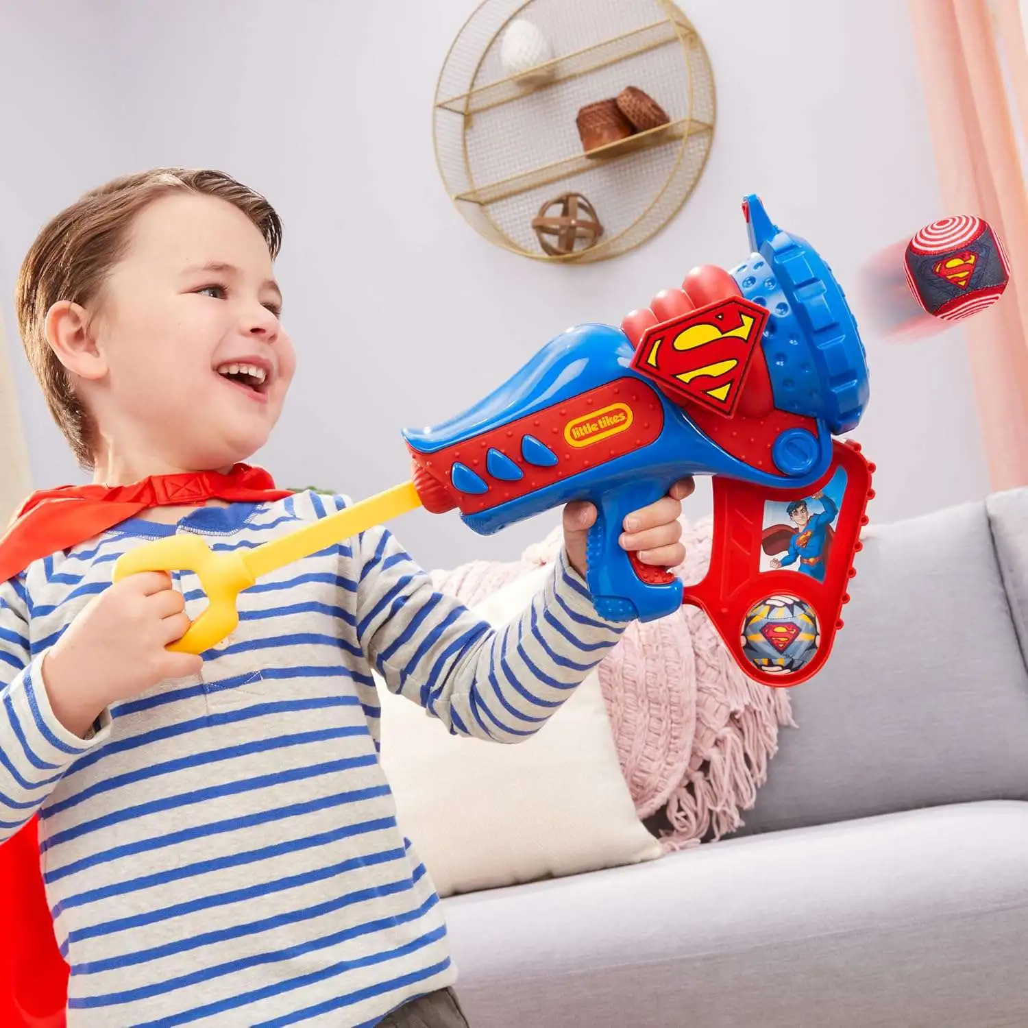 Little Tikes DC Super Friends Superman Blaster MGA Entertainment - ToyWiz