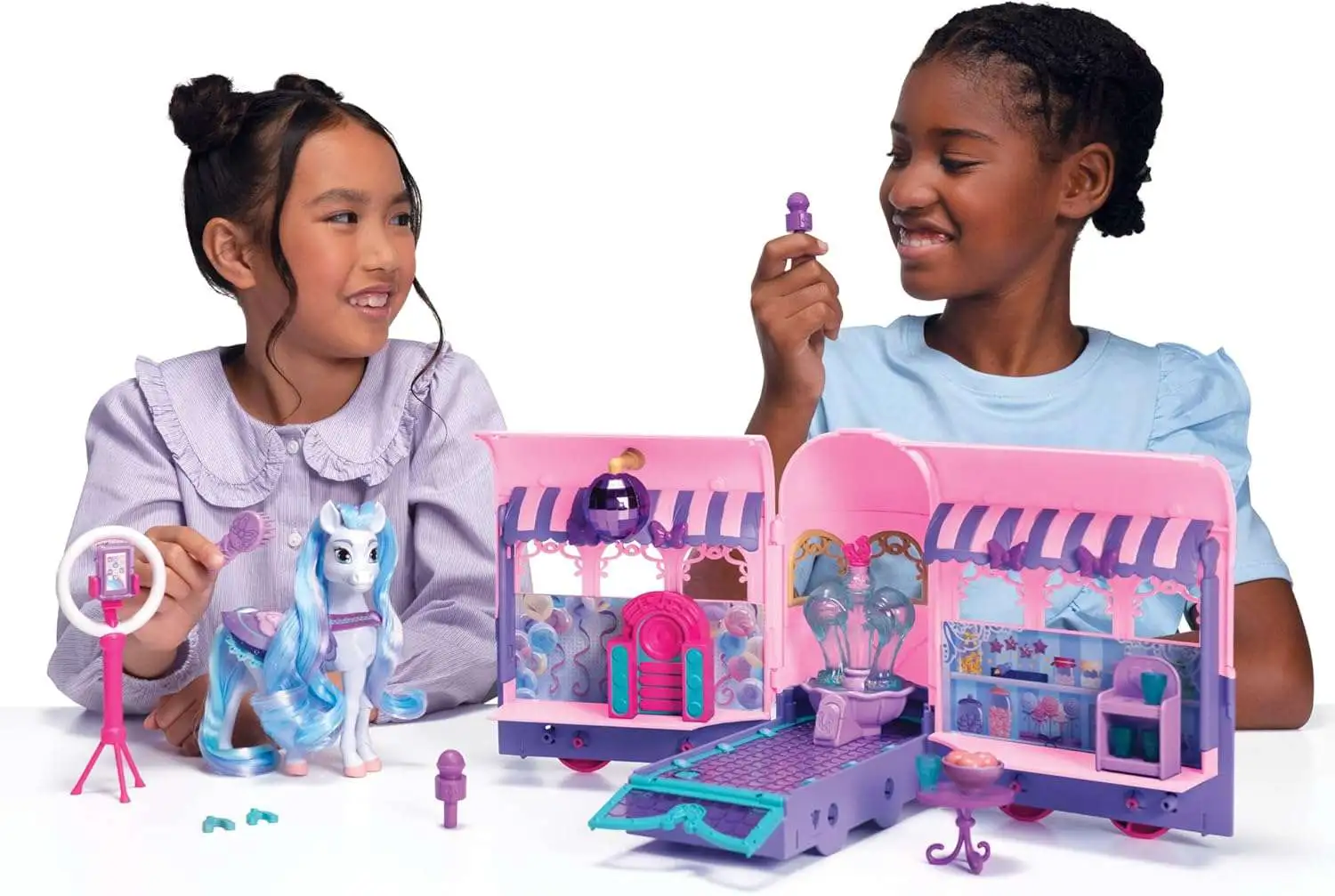 Wild Manes Perlas Clubhouse Trailer Playset Jakks Pacific - ToyWiz