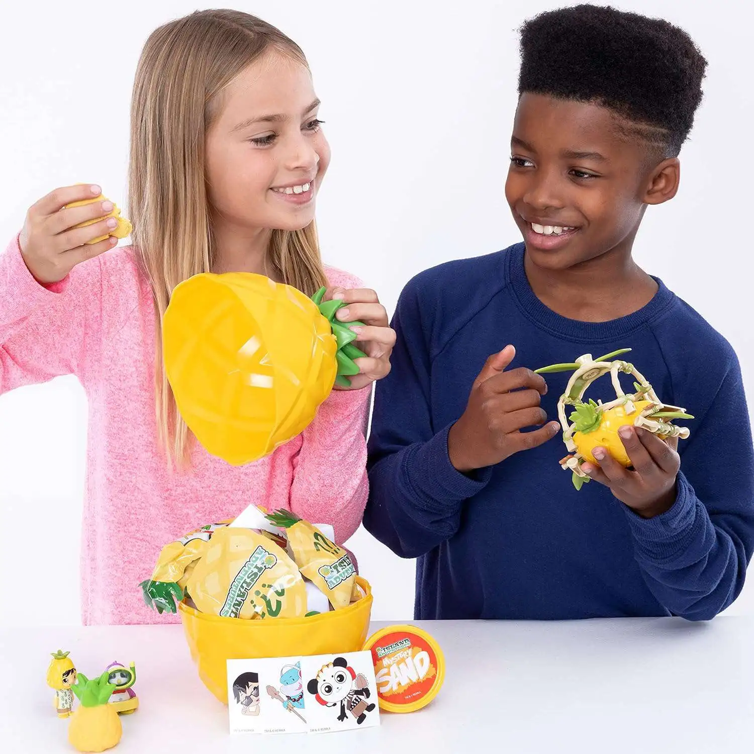 Ryans World Island Adventure Mystery Pineapple Mystery Surprise Pocket ... Ryans World Island Adventure Mystery Pineapple Mystery Surprise Pocket ...
