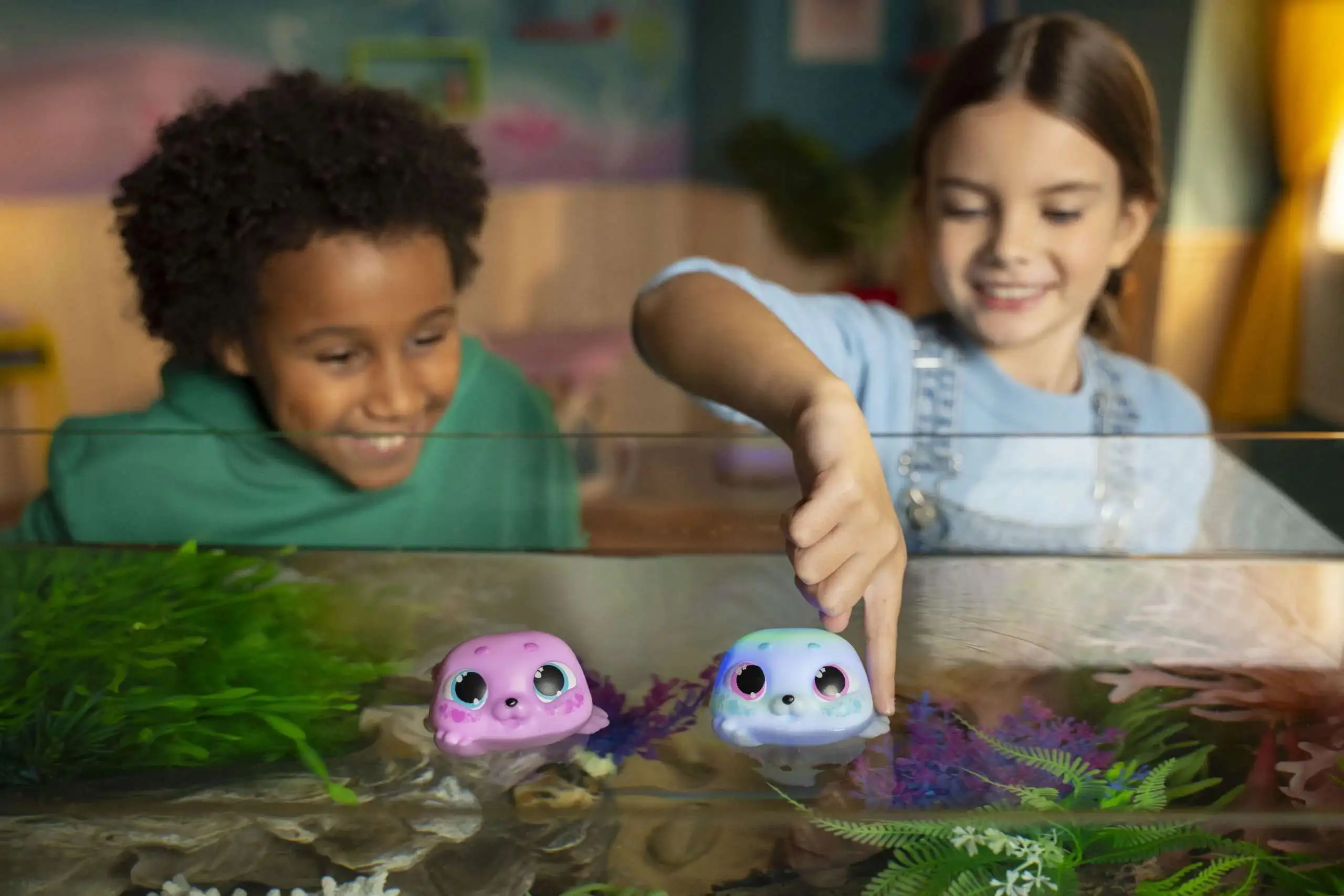 Animagic Lets Glo Seal BLUE Figure Floats Glows in Water Goliath - ToyWiz