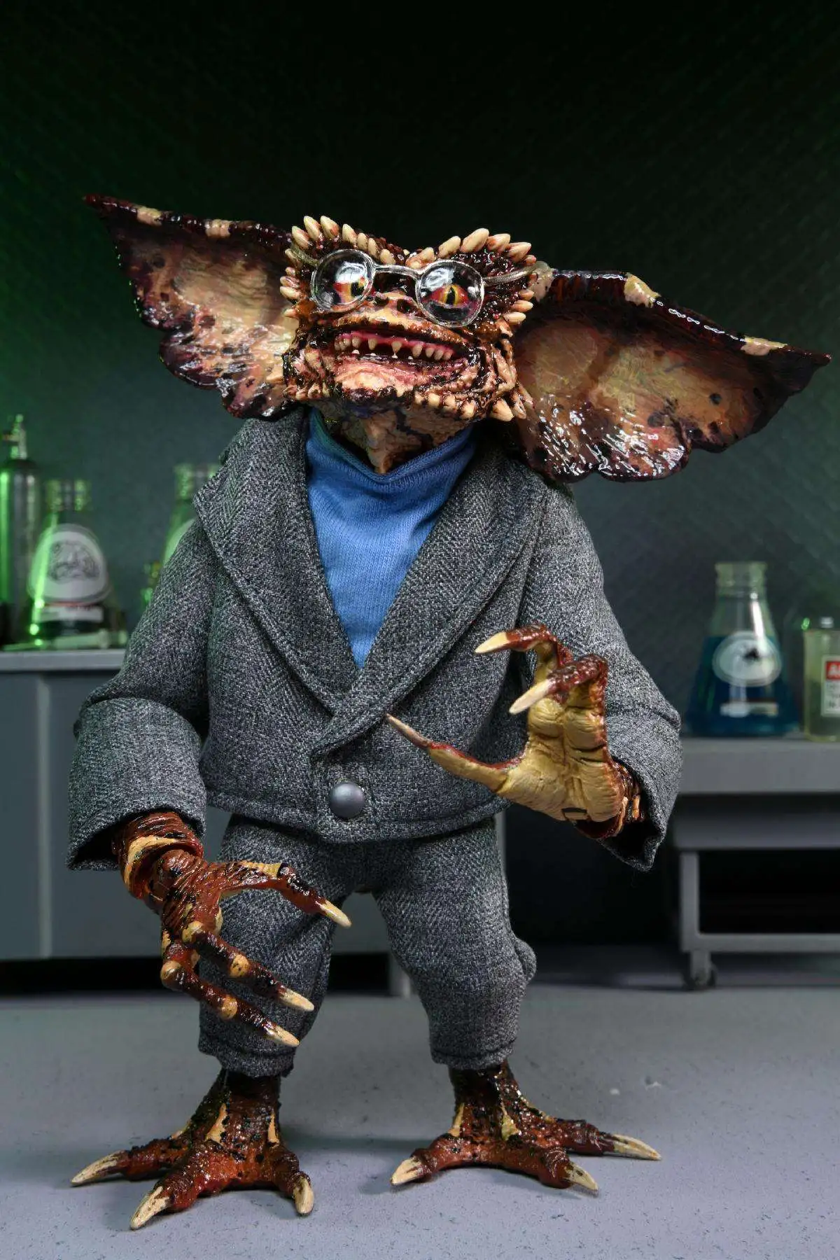 NECA Gremlins The Brain 7 Action Figure Ultimate Version - ToyWiz