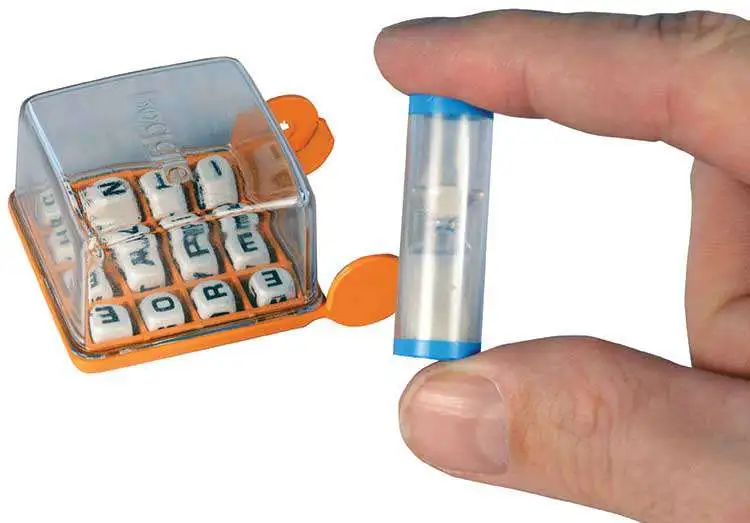 Worlds Smallest Boggle Game Super Impulse - ToyWiz
